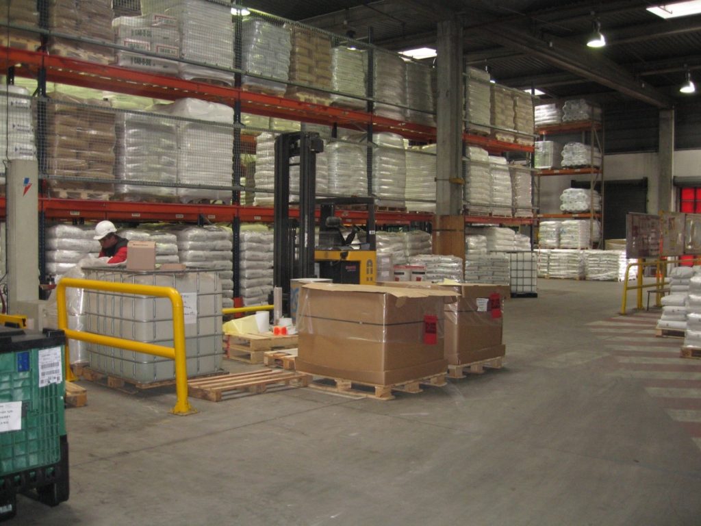 How to Stack Items Safely in Your Warehouse | exhibitresearch.com